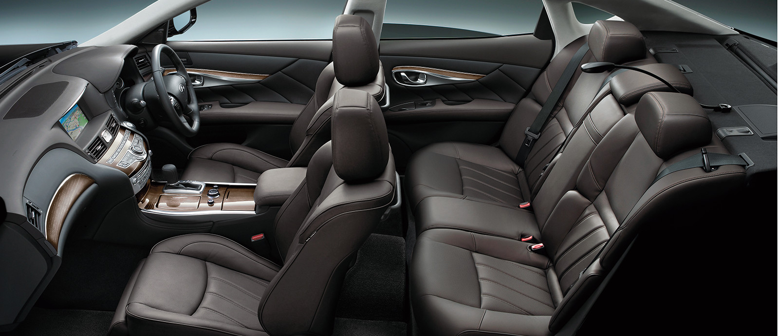 日産：フーガ [ FUGA ] セダン | 外観・内装