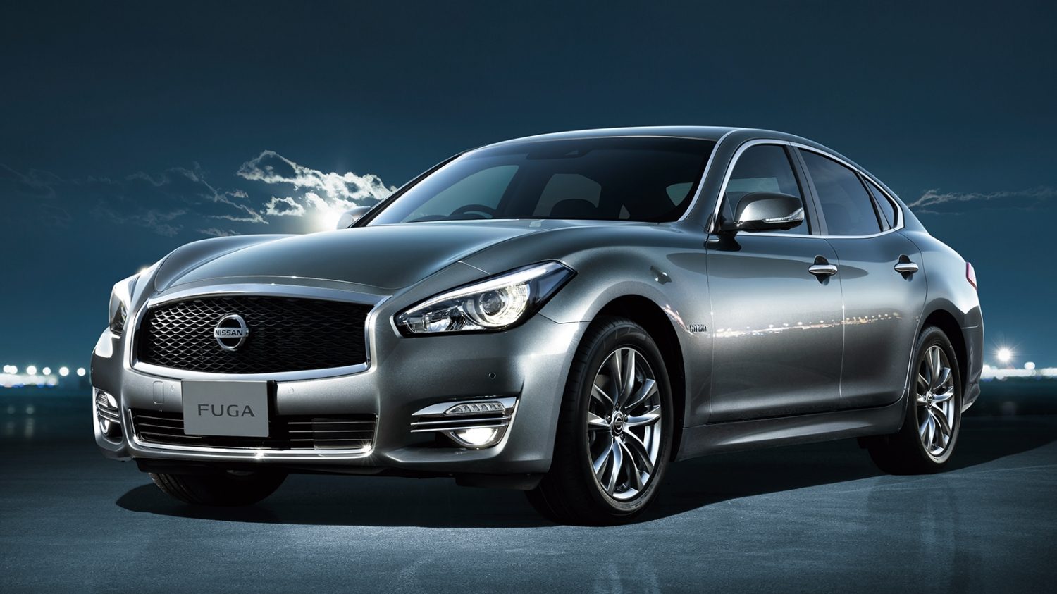 日産：フーガ [ FUGA ] セダン | 外観・内装